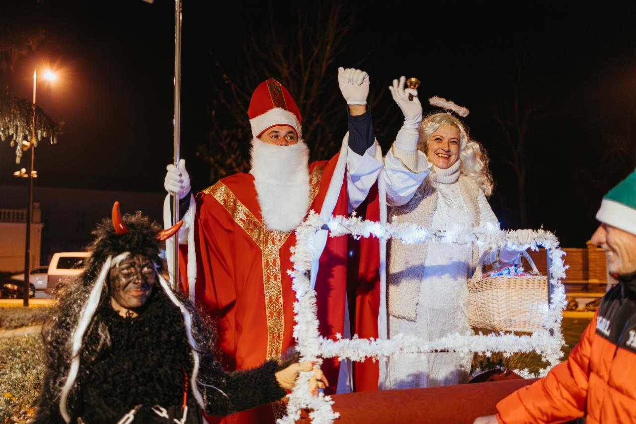 Stretnutie s Mikulášom - 05.12.2023 - Obec Voderady